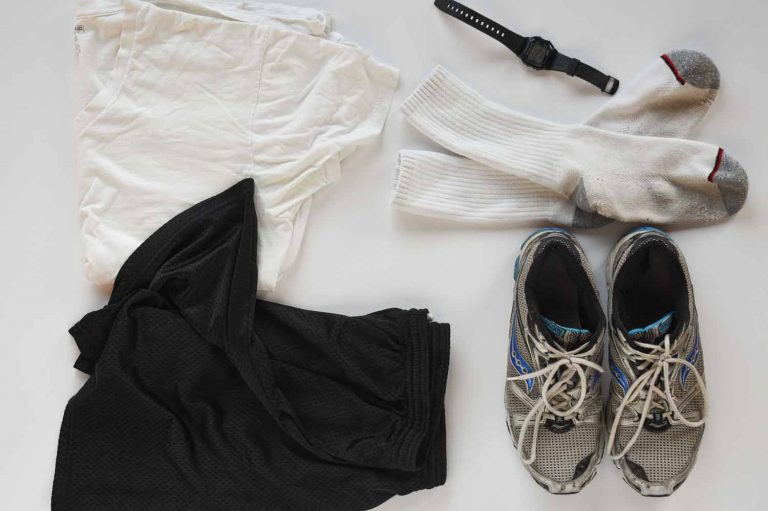 10 Gym Essentials for Men in 2025 (Boost Your Workout & Look Good)