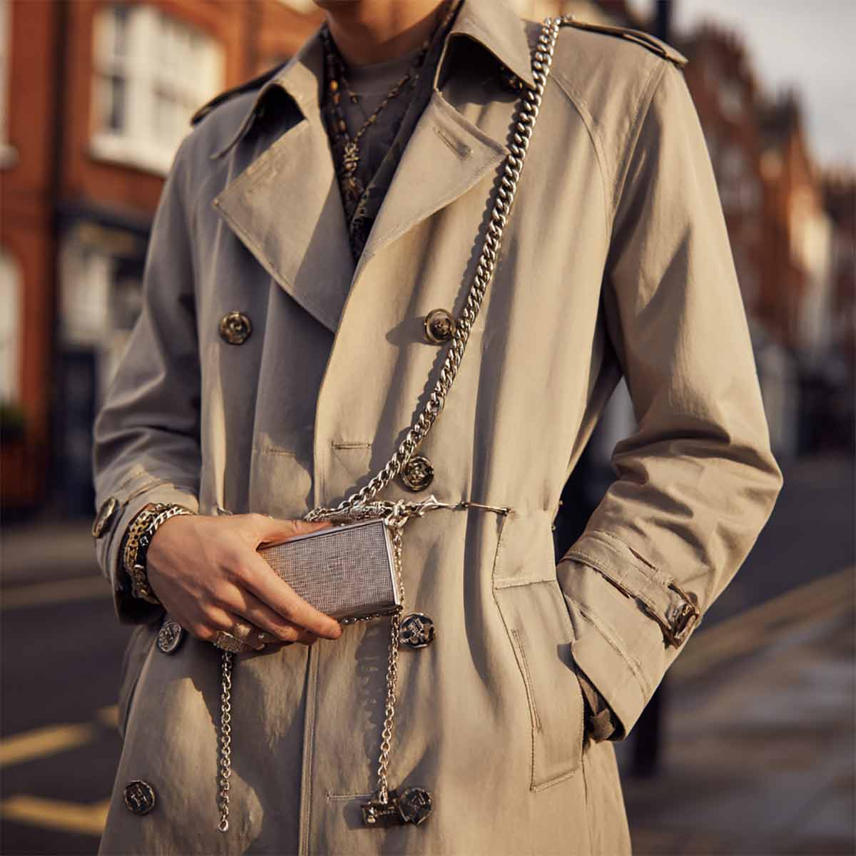 LFW Street Style 2026: Wallet Chains & Trenches Take Over
